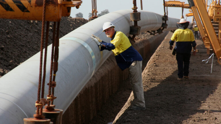 Australia Pacific LNG Pipelines | Building Legacies, Honoring Values | CCC